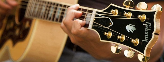 Acoustic Guitars – Dreadnought vs Concert vs Auditorium - Guitars ...