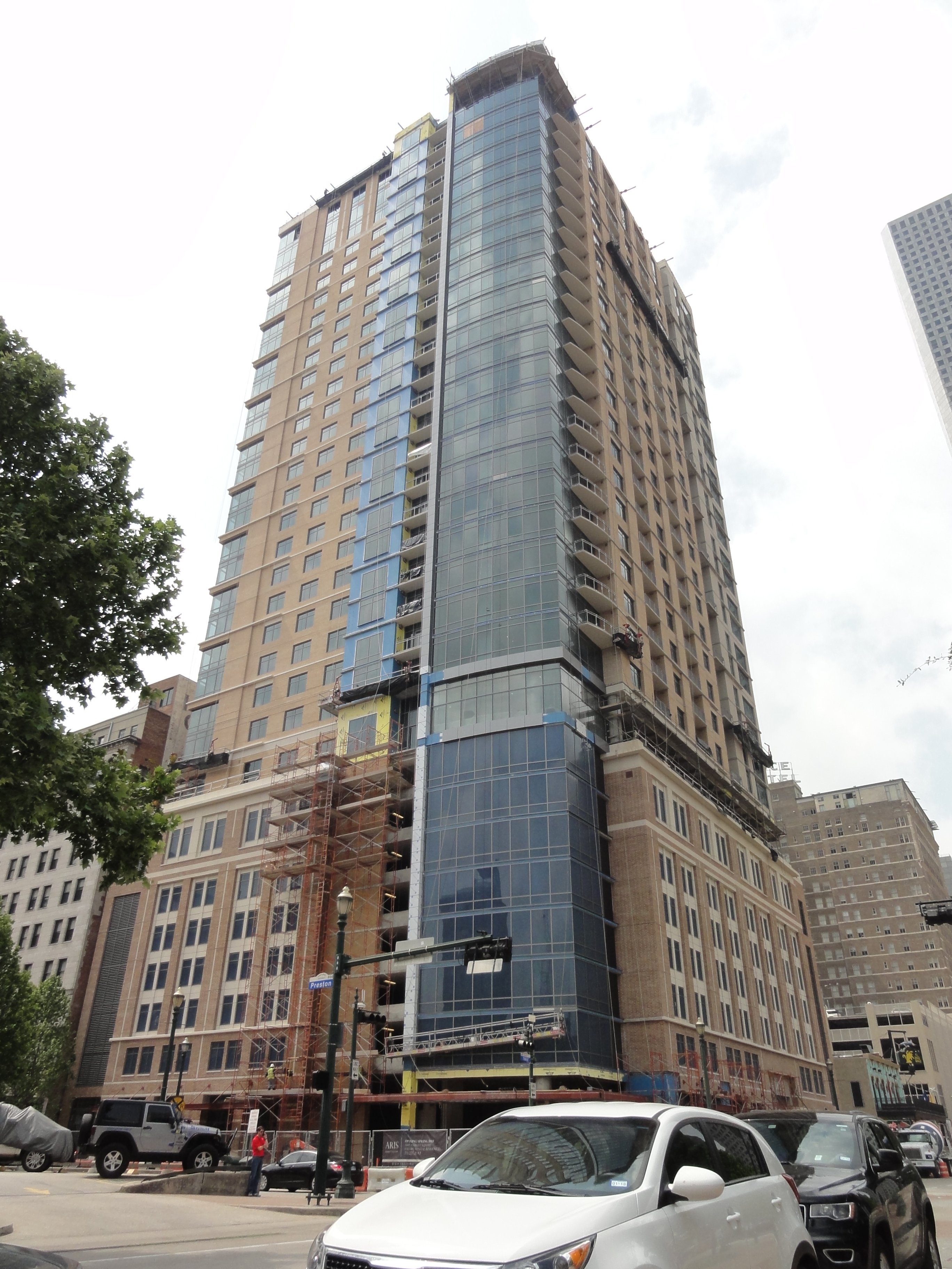 Aris Market Square: Multifamily High-Rise At 409 Travis St. - Page 51 ...
