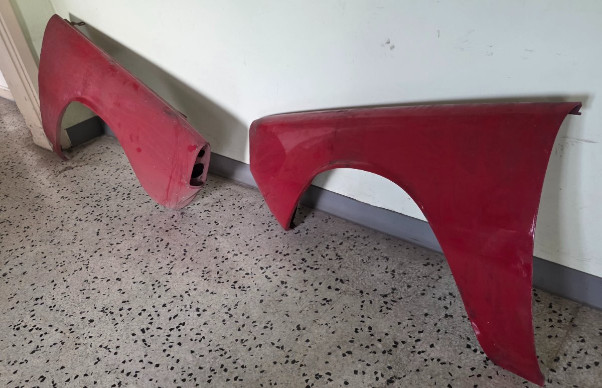 TR4A REAR wings - Parts For Sale - Club Triumph Ltd