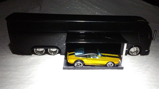 Hot Wheels... true-scale comparisons - Hot Wheels Customs - Mattel ...