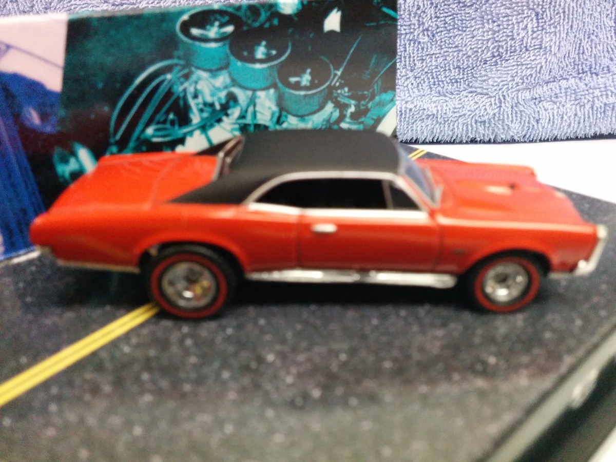 100% Hot Wheels (Legends,Cool Collectibles,Oil Cans,Black Boxes ...