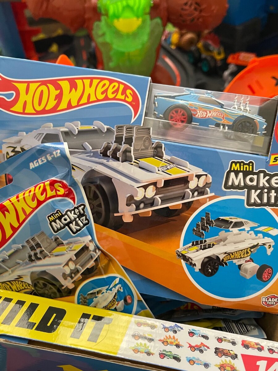 Hot Wheels Mini Maker Kitz - HWiD, Monster Trucks, and Other Specialty ...