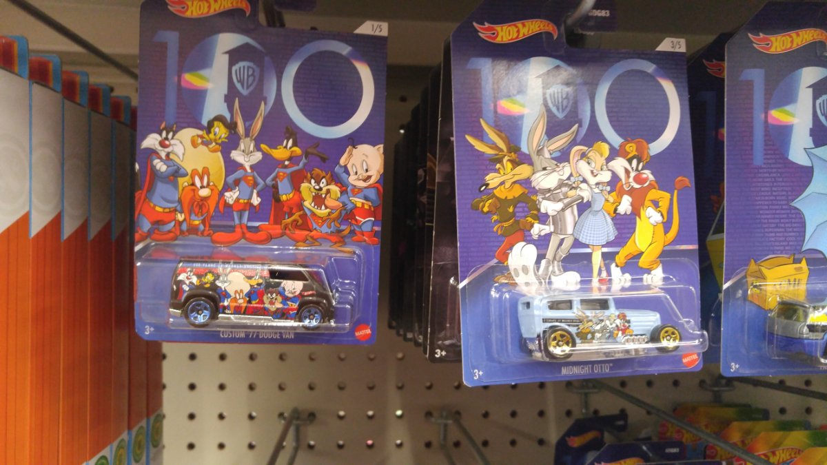 Warner Brothers 100th Anniversary Wal-Mart - Hot Wheels Locator (Finds ...