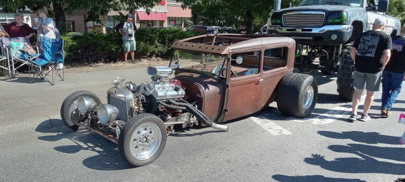 Spent the morning and part of the afternoon at the Langley Rod Run ...