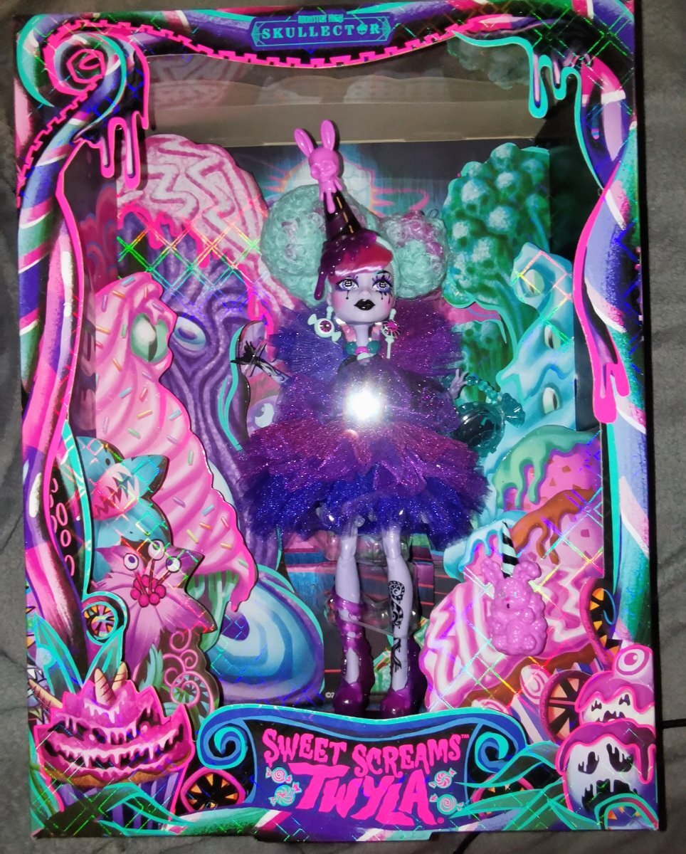SDCC Sweet Screams Twyla Doll [All Purpose Thread] - Page 46 - General ...