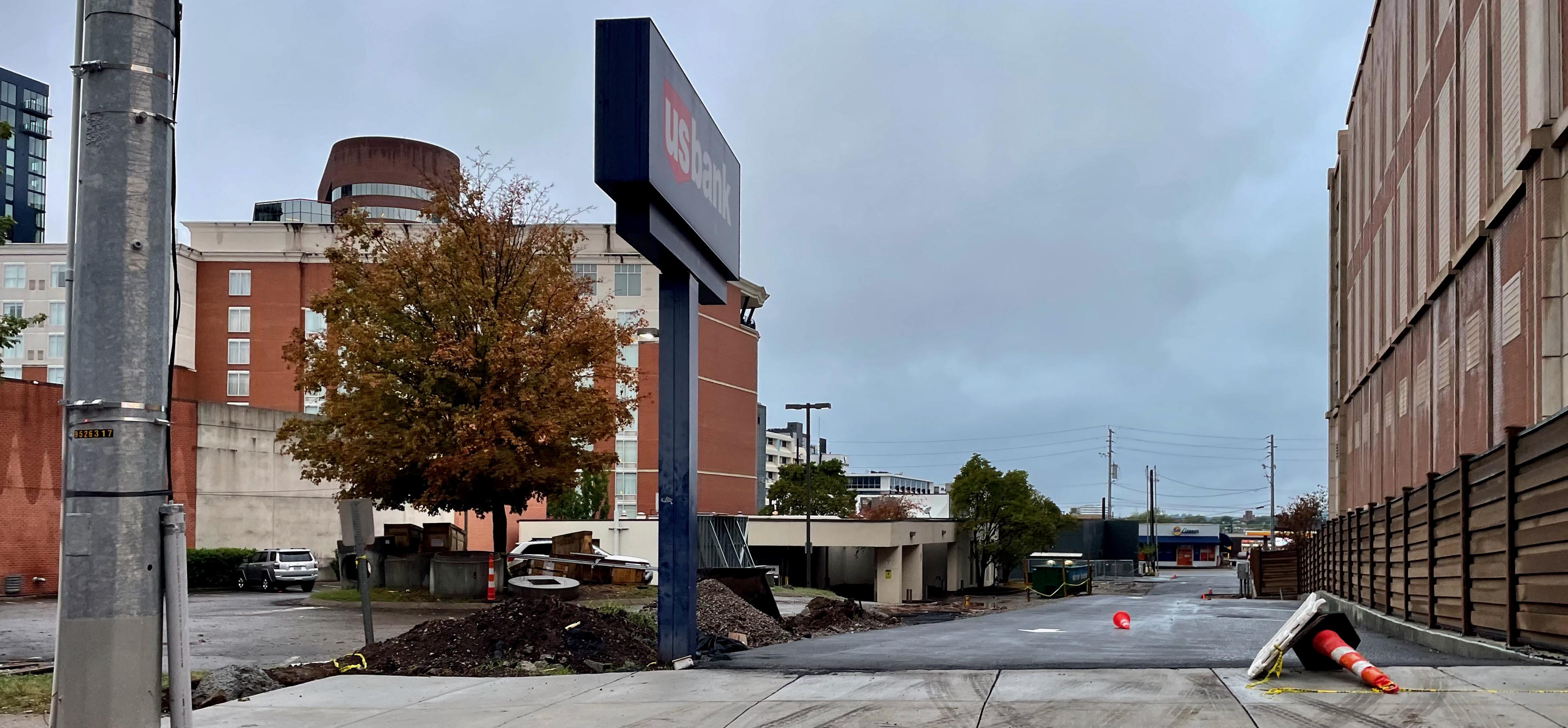 1711 Broadway/1740 Division (21 stories, 258', 396 units, 5,900 sq. ft ...