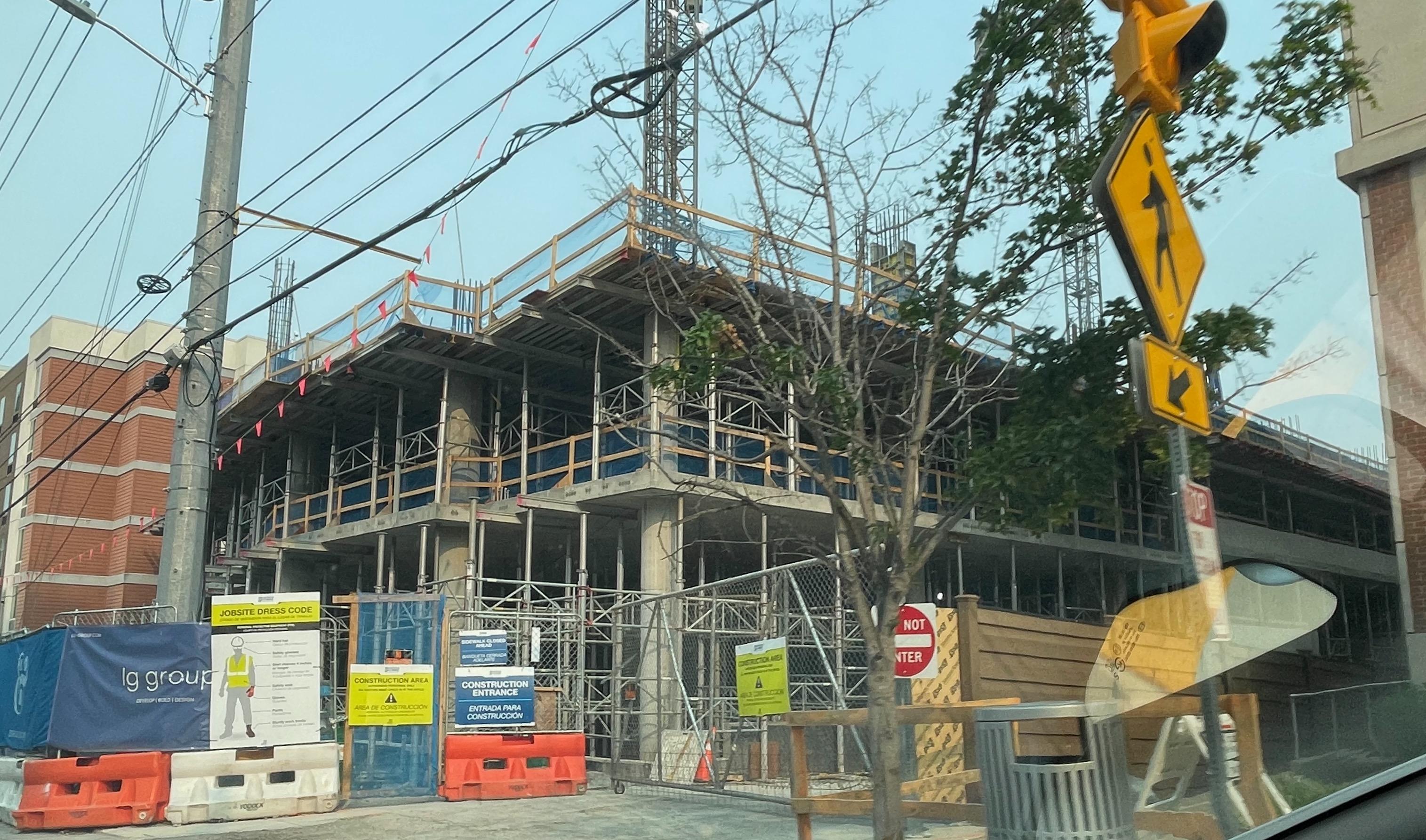 1711 Broadway/1740 Division (21 stories, 258', 396 units, 5,900 sq. ft ...