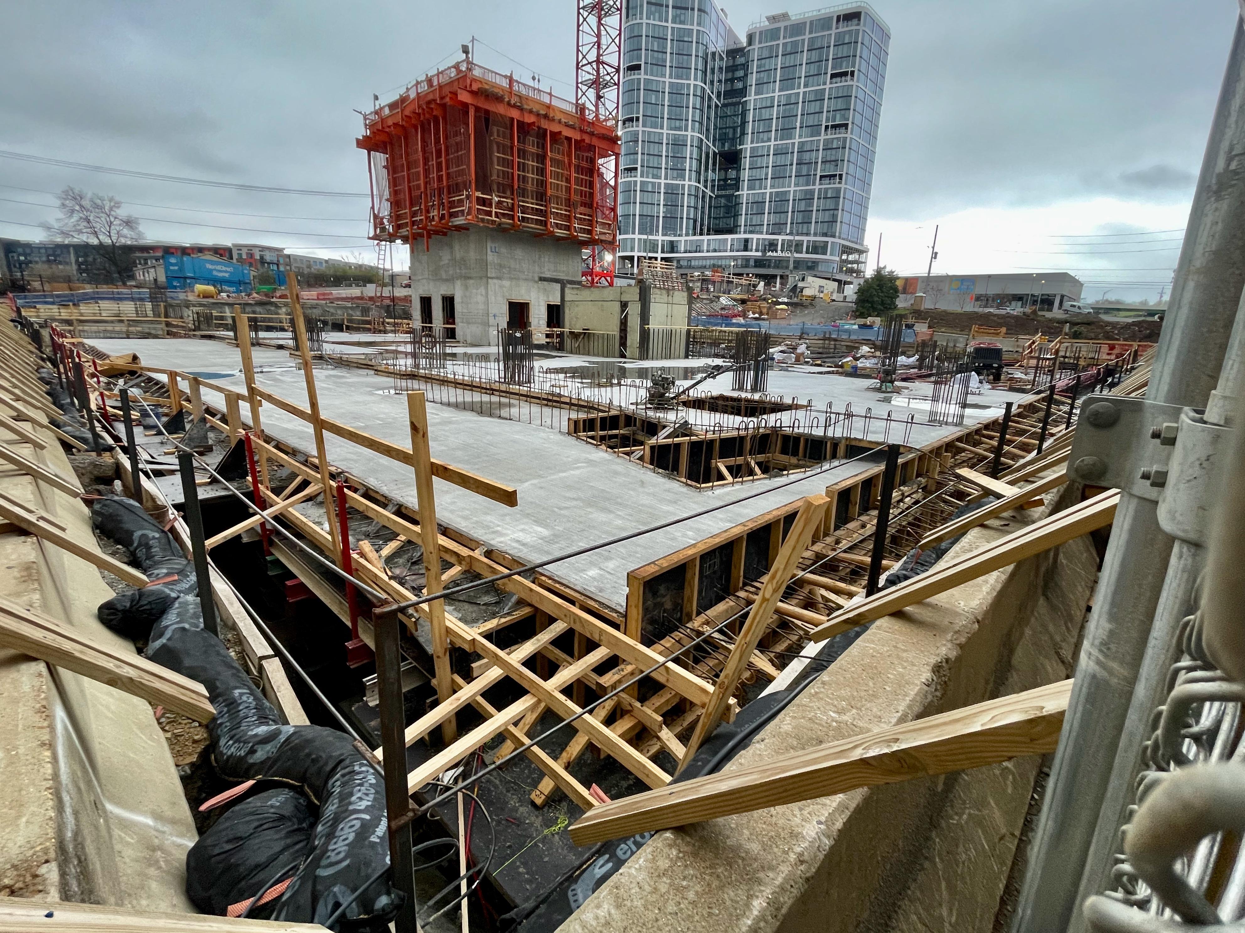 Paseo South Gulch (Phases 2 & 3: 30 & 16 stories w/ 390 residential ...