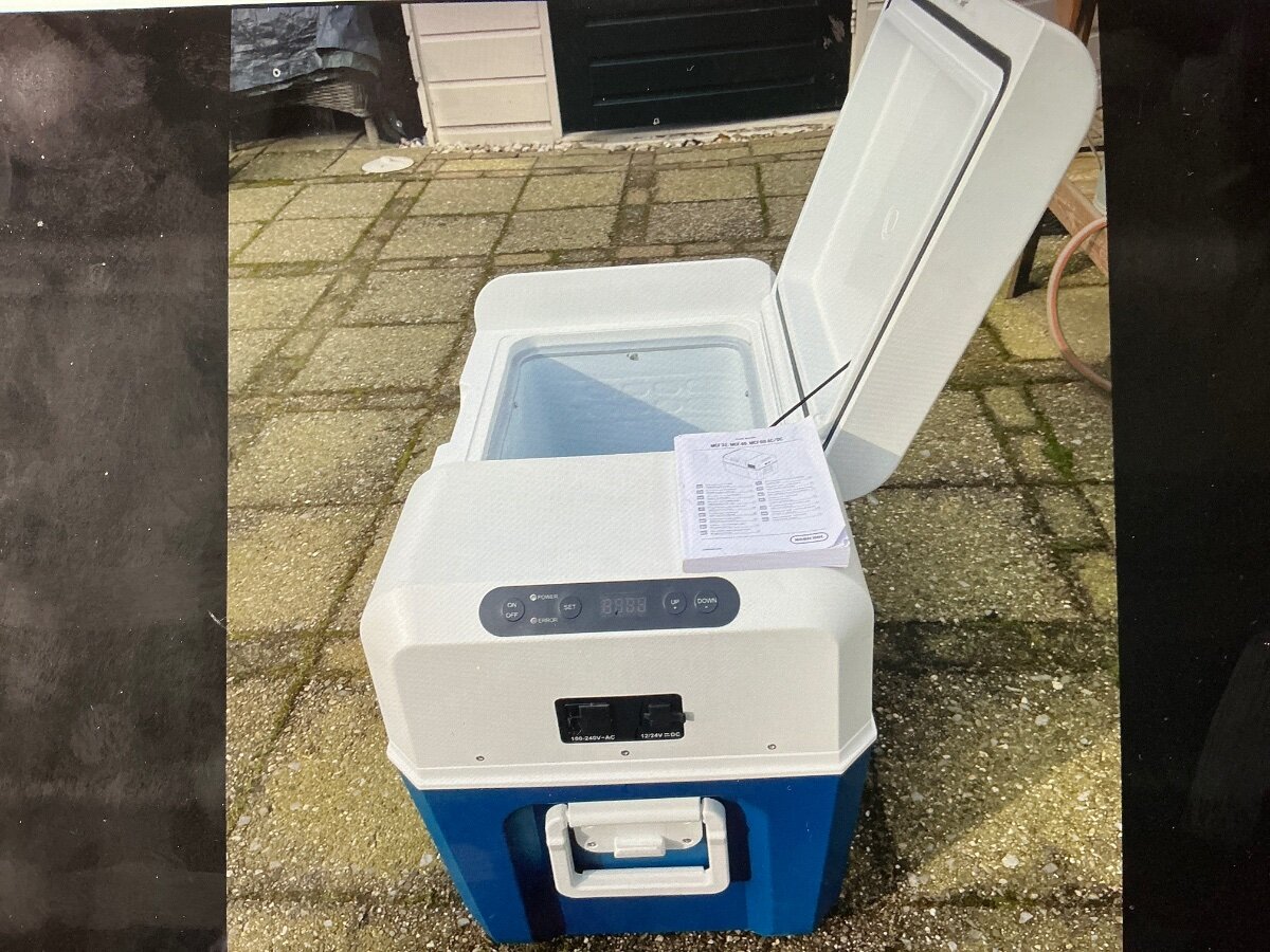 Mobicool MCF 40 koolbox blauw/wit €150,00 - Accessoires - NKC Forum