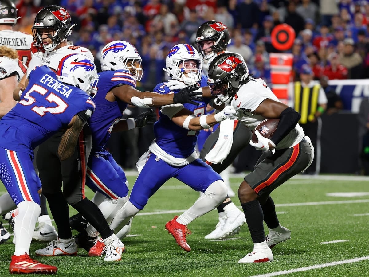The Bills blow up the running play at Highmark Stadium - 2023 Buffalo ...