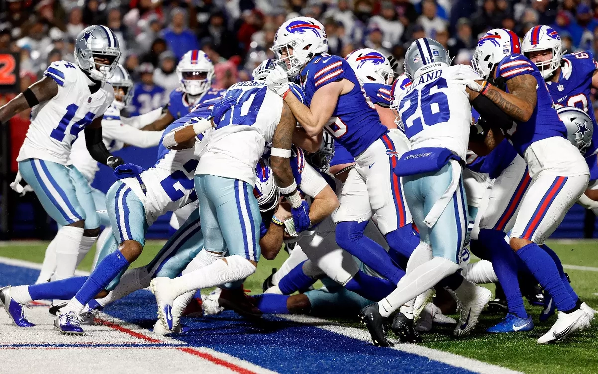 Josh scores on a QB sneak at Highmark Stadium - 2023 Buffalo Bills ...