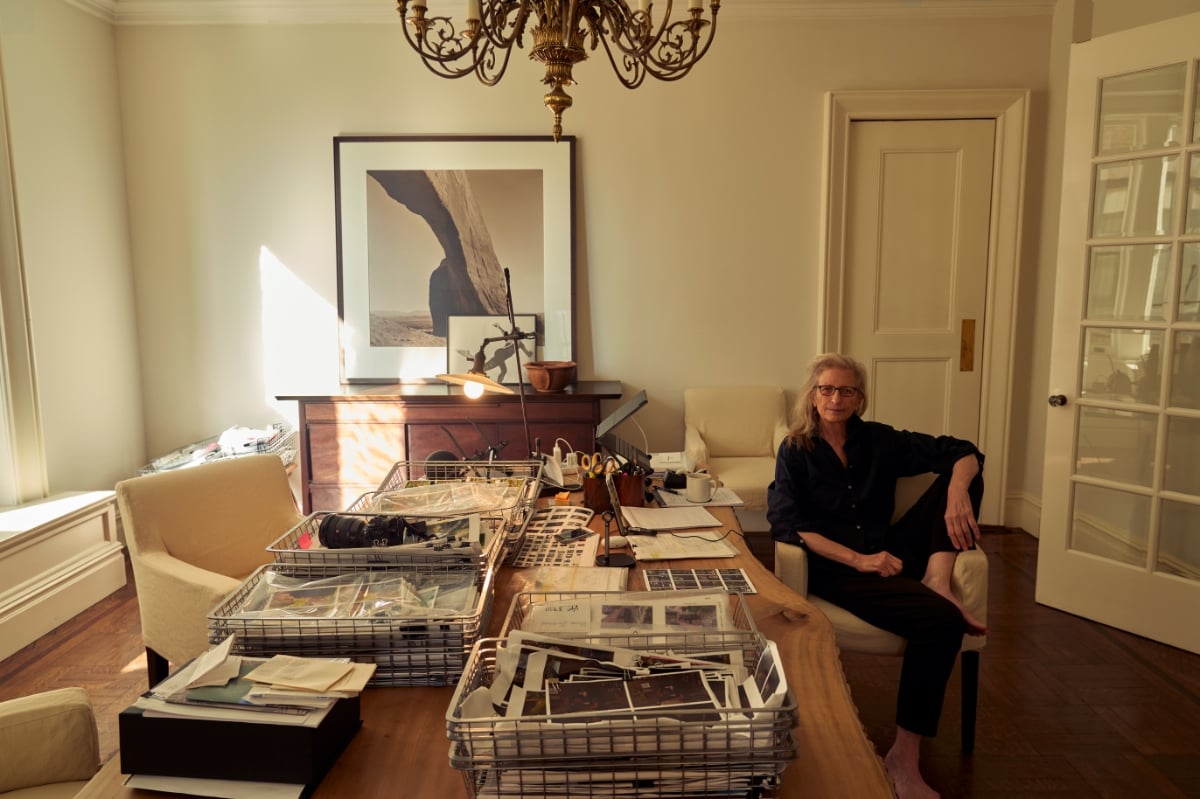 Annie Leibovitz & IKEA reveal curious portrait series of ‘life at home ...