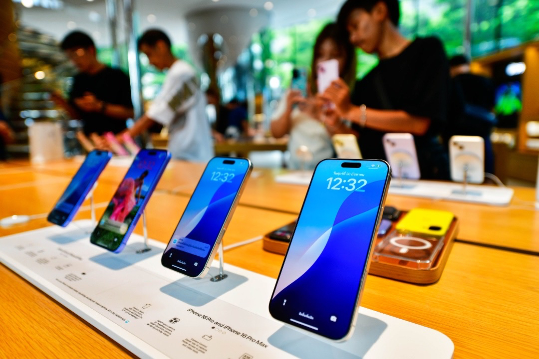 iphone 16 - DesignTAXI Community: Creative Connections, Conversations ...