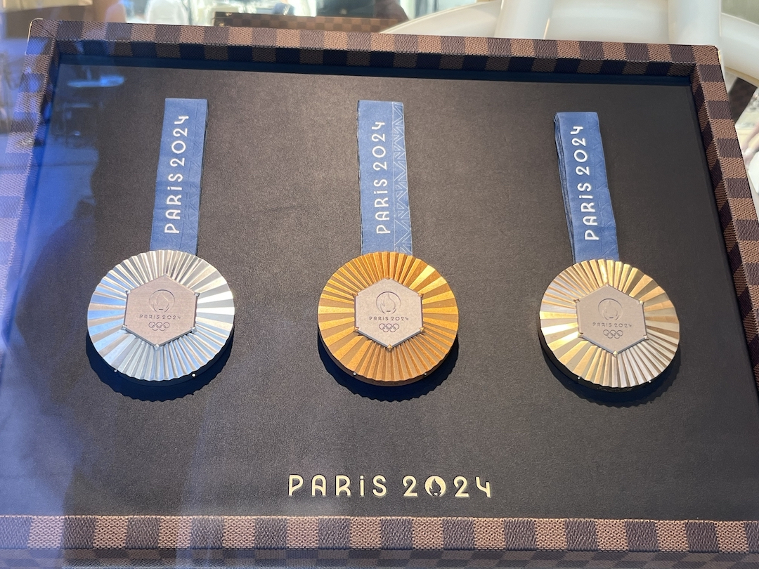 Over 100+ Olympic athletes return their Paris 2024 medals due to ...