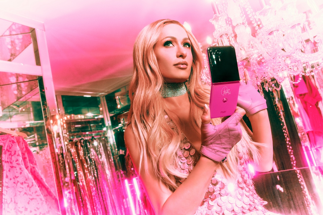 Motorola x Paris Hilton rekindle flip phone glam with Razr+ in 'Paris ...