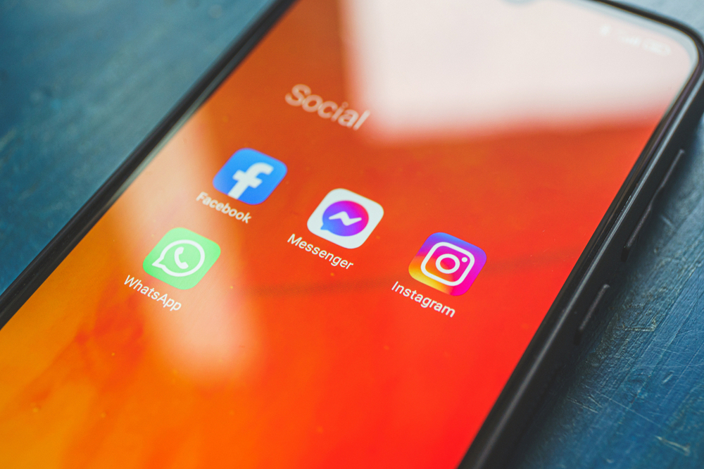 Is Instagram down? [February 25, 2025] - Instagram down? - DesignTAXI ...