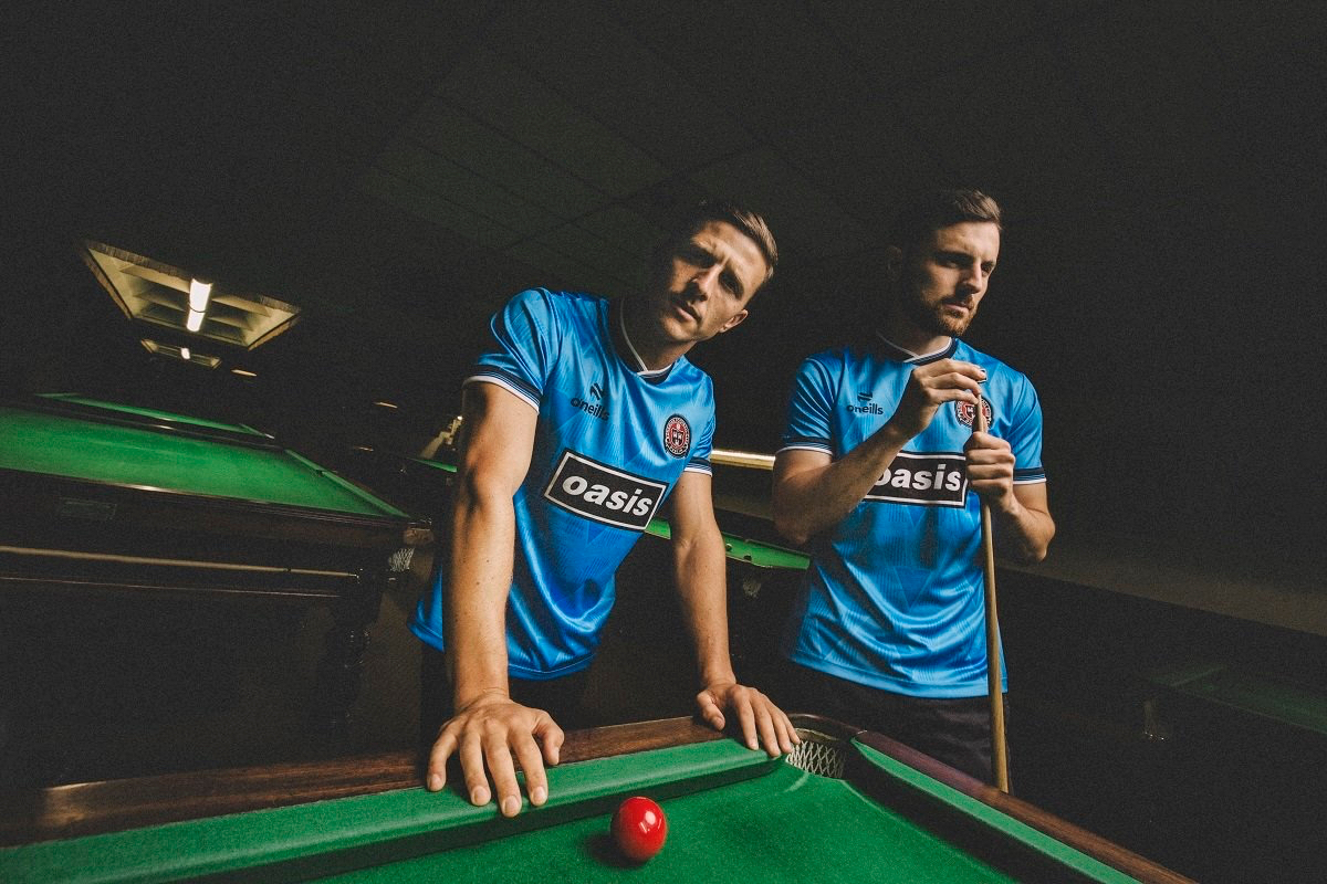 Oasis brings 'Definitely Maybe' vibes to Bohemian FC's soccer jersey ...