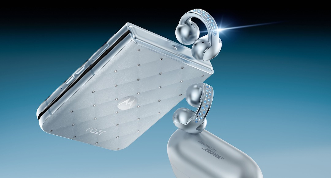 Motorola dazzles with Swarovski-adorned 'Brilliant Collection' of Razr ...