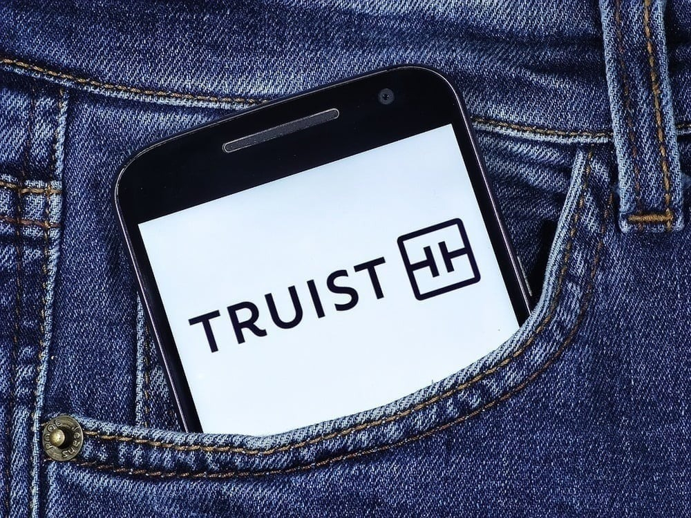Is Truist down? [October 16, 2025] - Truist down? - DesignTAXI ...