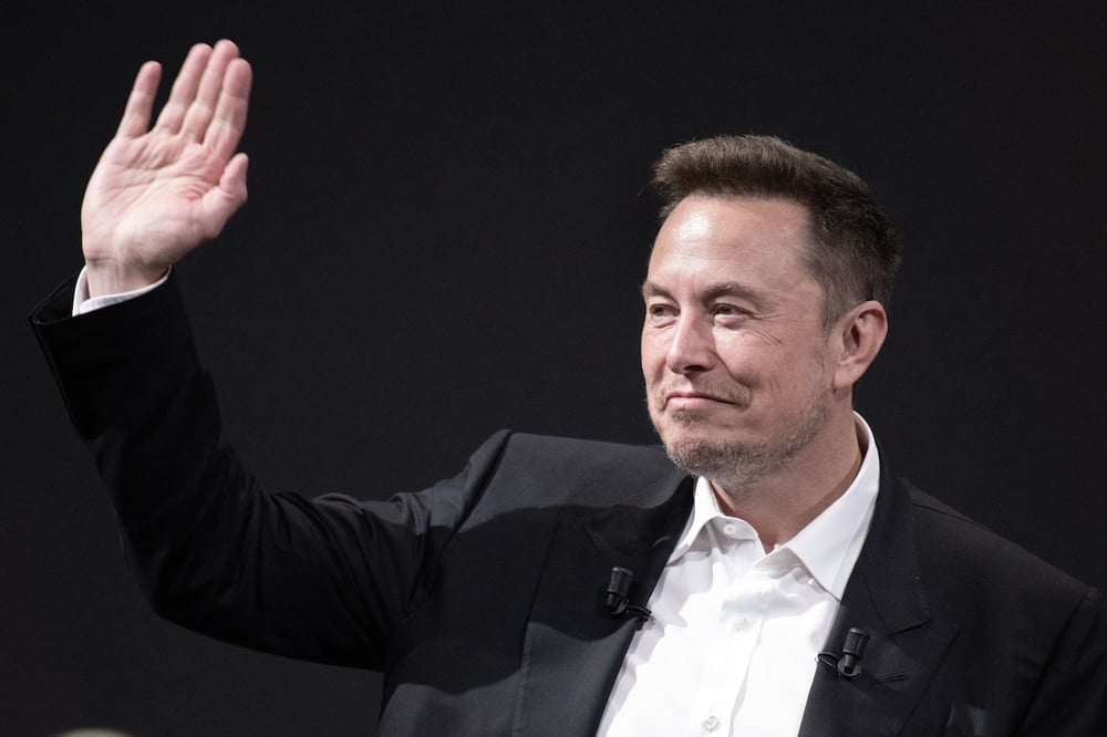 Elon Musk teases Tesla flying car with 'crazy technology' on Joe Rogan ...