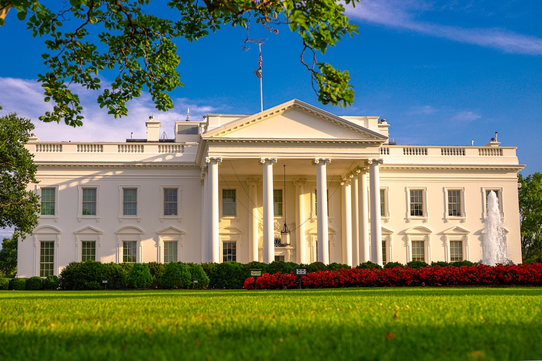Trump reportedly clashes with architect over White House's 90,000-sqft ...