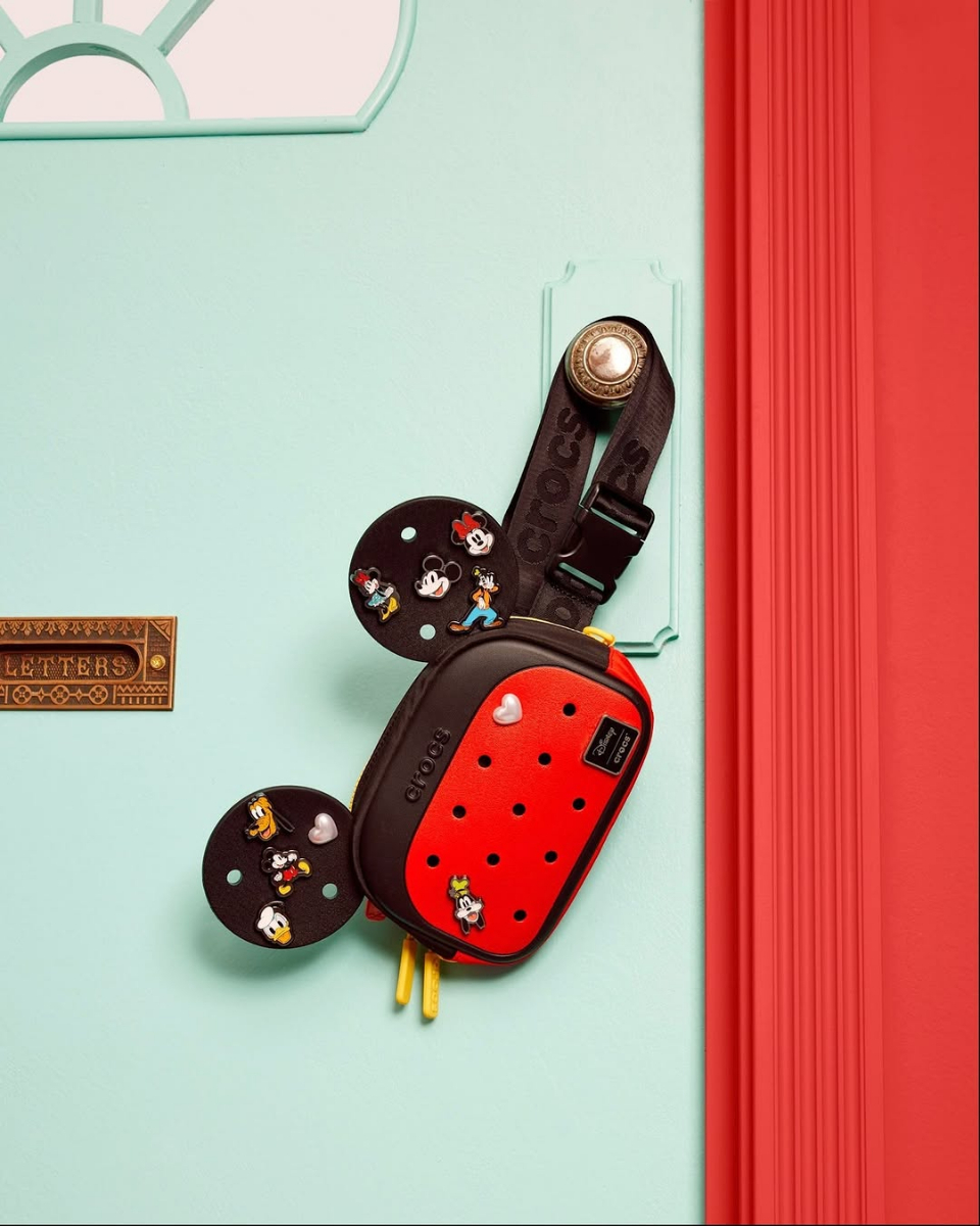 Disney & Crocs go on a memory trip with Mickey, Minnie, Goofy, Chip 'n ...