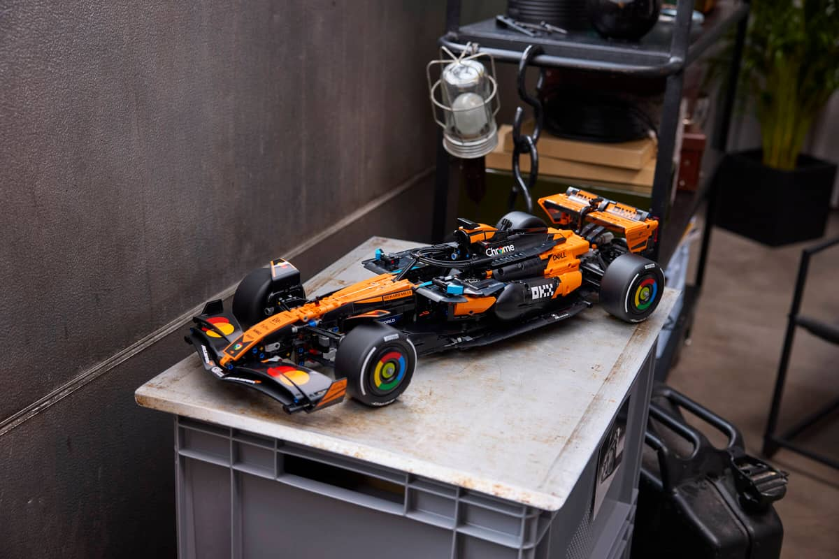LEGO turns McLaren's F1 performance into a display piece that's fun to ...