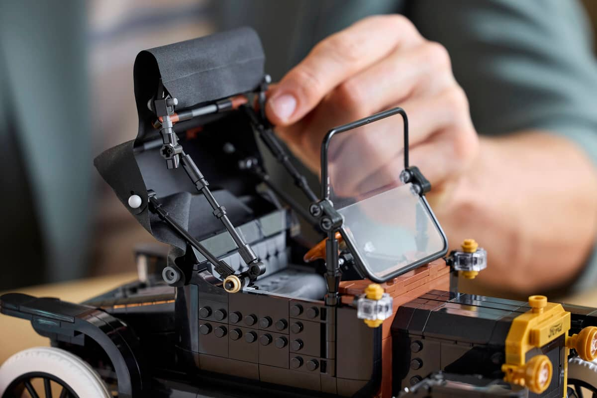 LEGO celebrates the 'Ford Model T' with a faithful model of the car ...
