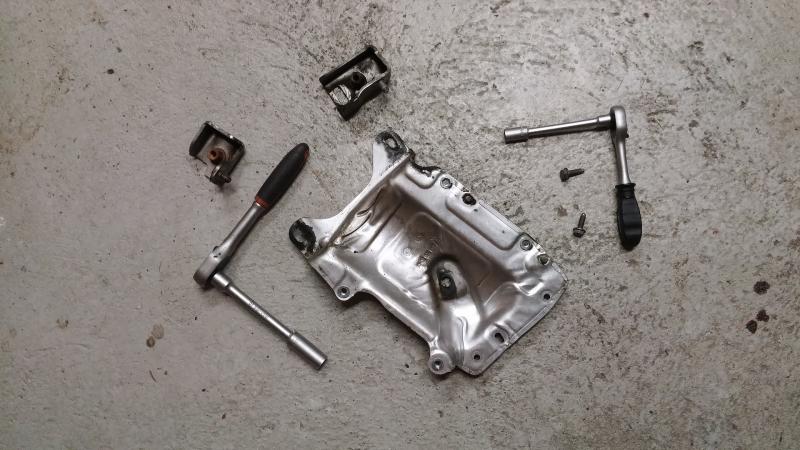 [TUTO] Fuite d’huile Tuyau Turbo THP 200 - Tutorial - PLANÈTE-CITROËN