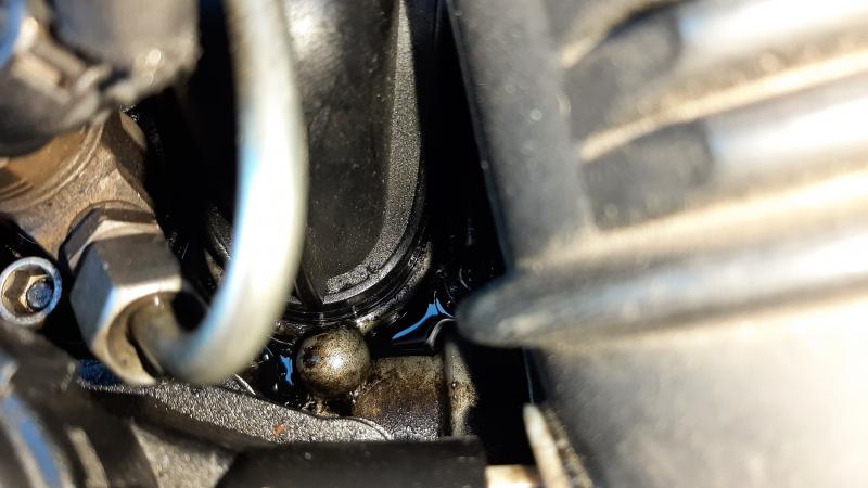 Fuite d'huile puits d'injecteur - C3 I/ C3 Pluriel (2002-2010 ...
